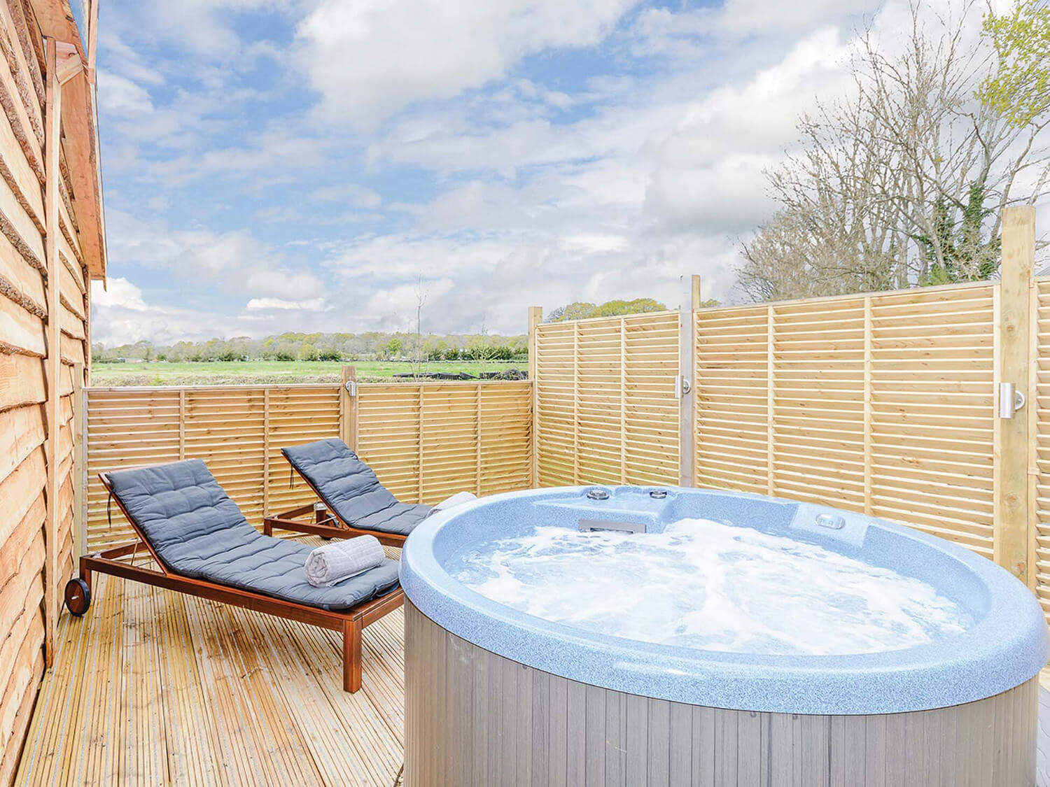 Marwell Resort | Owslebury, Hampshire | Sykes Holidays