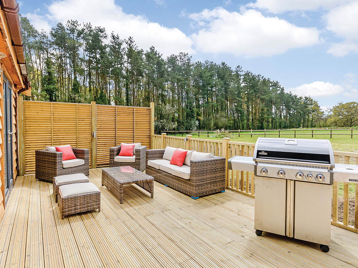 Marwell Resort | Owslebury, Hampshire | Sykes Holidays